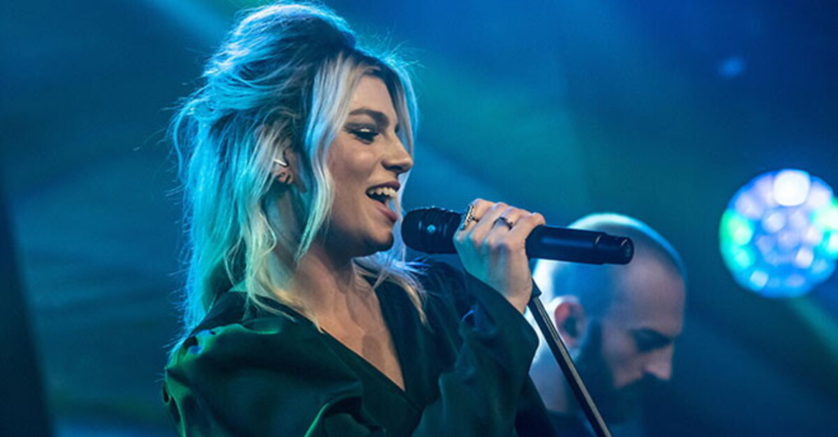 News - RadioItalia-Emma a RADIO ITALIA LIVE si cimenta nella prima “Ma ...