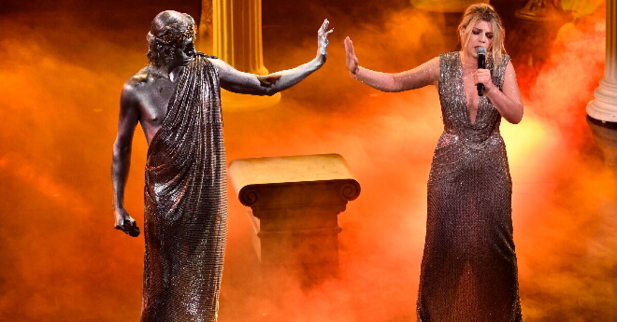 News - RadioItalia-Achille Lauro canta con Emma per il suo terzo quadro