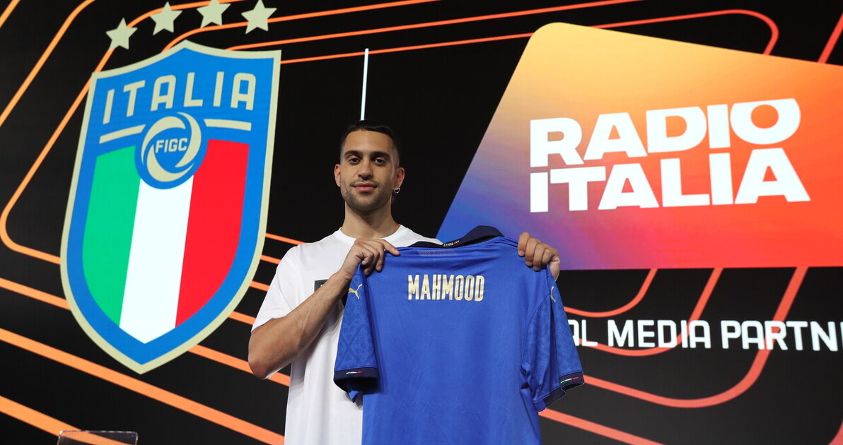 News - RadioItalia-I rigori di Mahmood da Casa Azzurri con Radio Italia