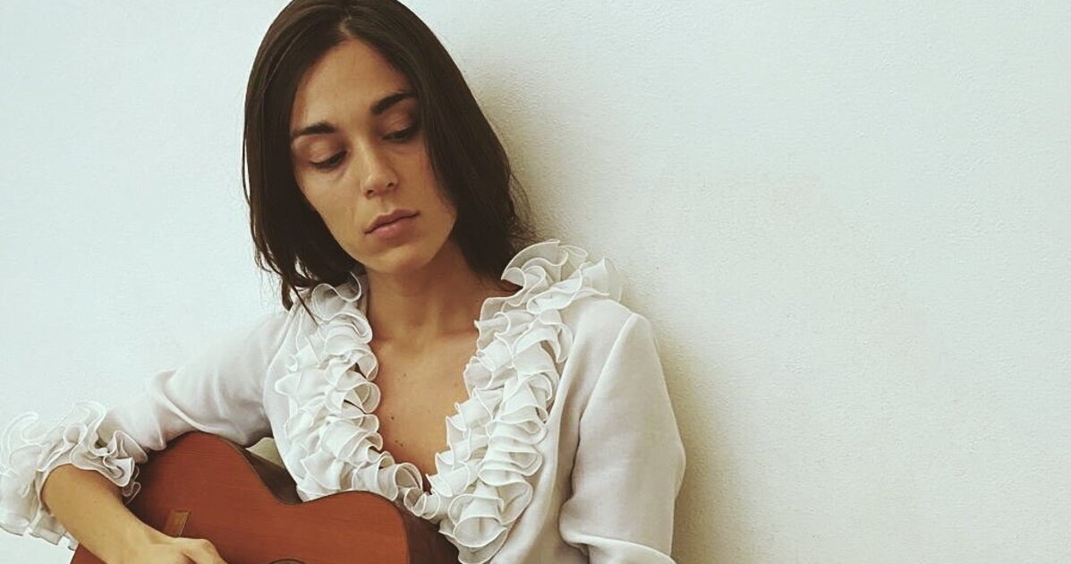 News - RadioItalia-Isotta lancia la sua “Palla avvelenata” contro il ...