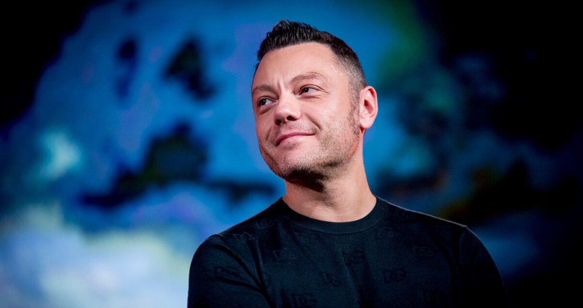 News - RadioItalia-Tiziano Ferro: Destinazione mare, fuori il 5 maggio ...