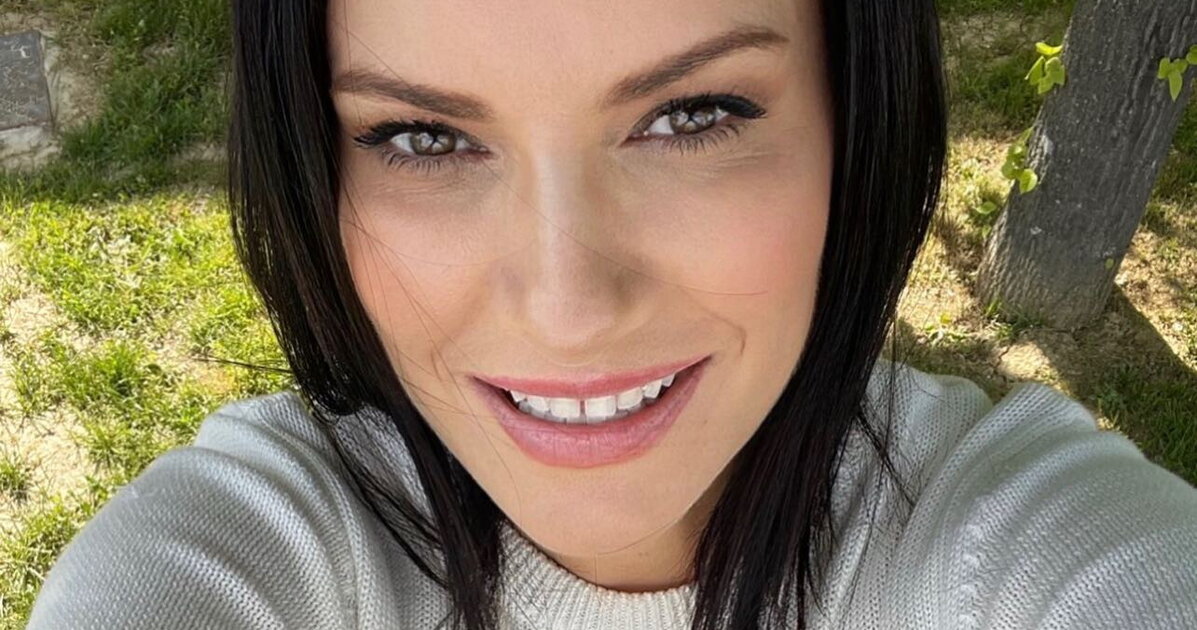 News - RadioItalia-Laura Pausini, giugno è arrivato. “Sto lavorando da ...